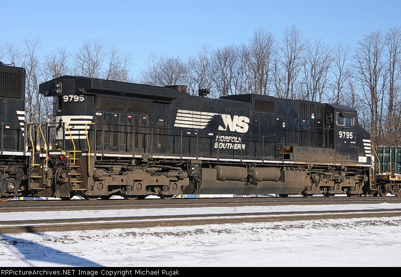 NS 9795